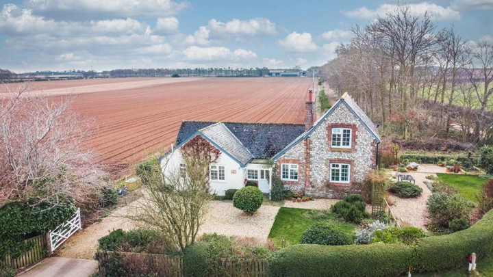 Cottage ∙ 3 Bedrooms ∙ 6 Guests - Burnham Market