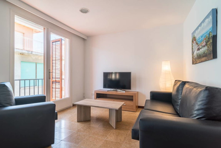 72 M² Apartment ∙ 3 Bedrooms ∙ 5 Guests - Canet de Mar