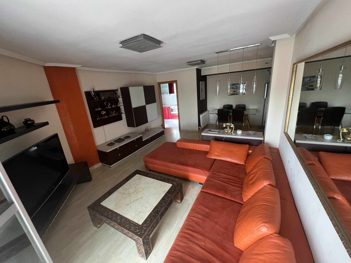 75 M² Apartment ∙ 2 Bedrooms ∙ 4 Guests - Zaragoza