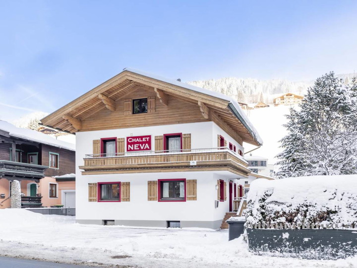 250 M² Chalet ∙ 8 Bedrooms ∙ 13 Guests - Saalbach-Hinterglemm