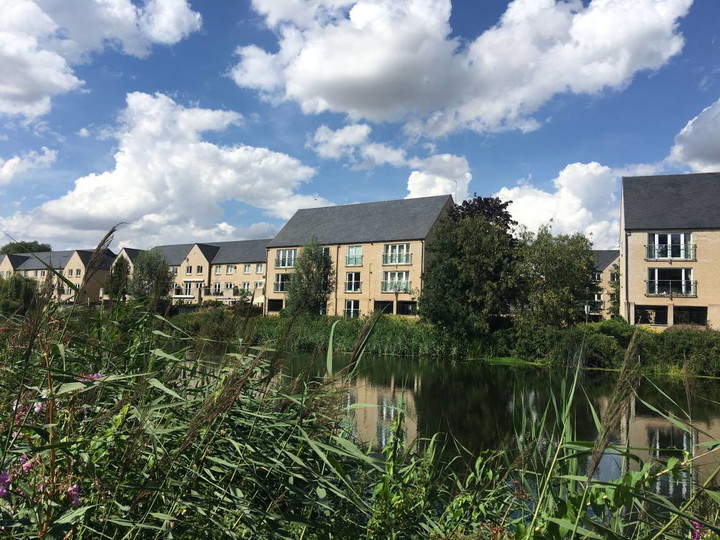 74 M² Apartment ∙ 2 Bedrooms ∙ 4 Guests - St Neots