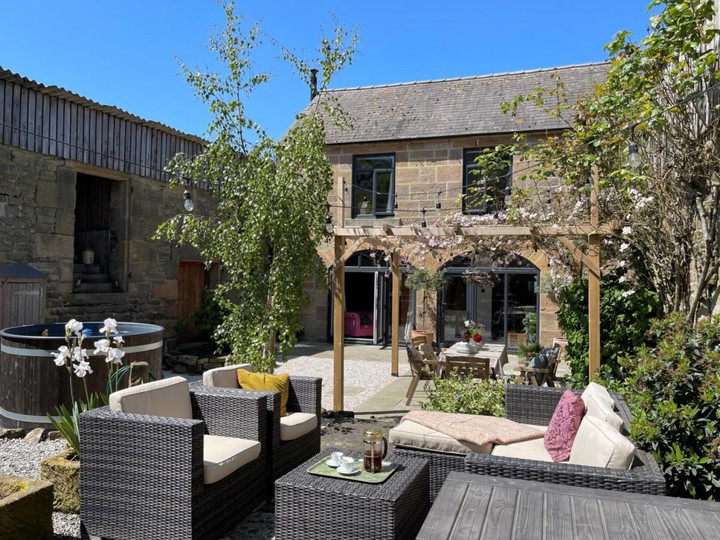 Cottage ∙ 3 Bedrooms ∙ 4 Guests - Chesterfield
