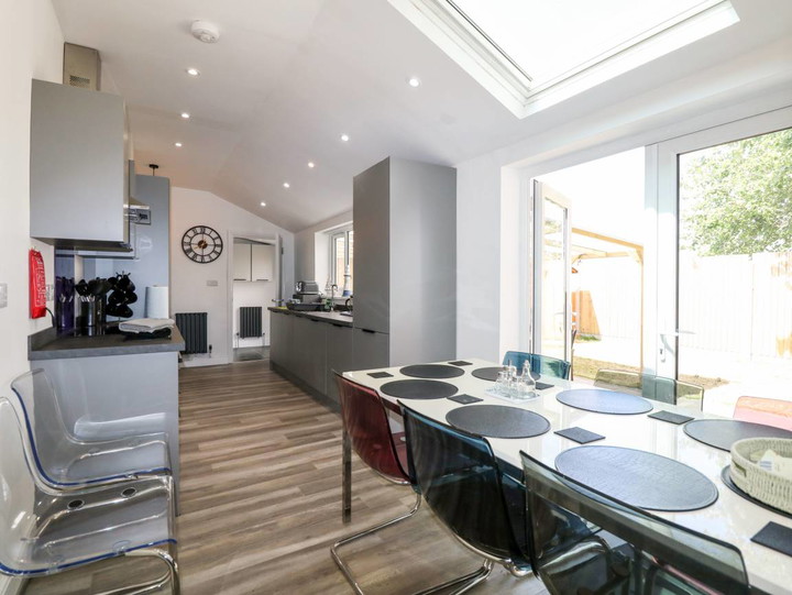 Cottage ∙ 4 Bedrooms ∙ 8 Guests - Mablethorpe