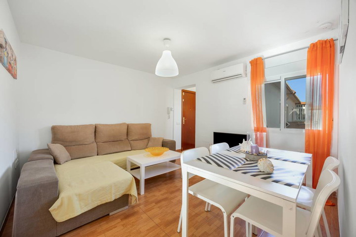 75 M² Apartamento ∙ 3 Habitaciones ∙ 6 Huéspedes - Cádiz