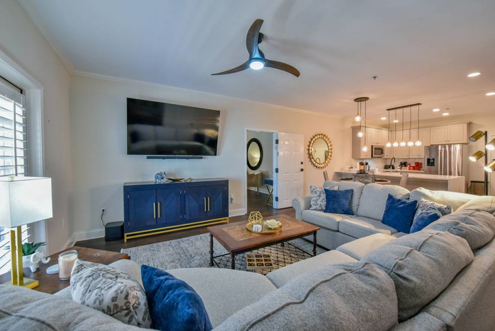 141 M² Condo ∙ 3 Bedrooms ∙ 13 Guests - Tuscaloosa, AL