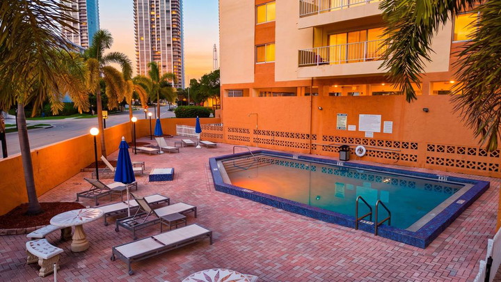 118 M² Apartment ∙ 2 Bedrooms ∙ 8 Guests - Sunny Isles Beach, FL
