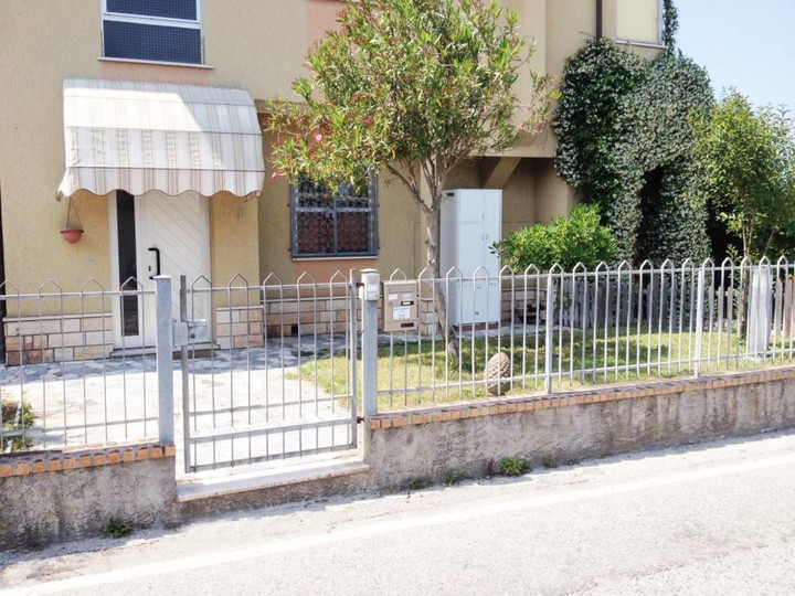 100 M² Apartment ∙ 4 Bedrooms ∙ 10 Guests - Rimini