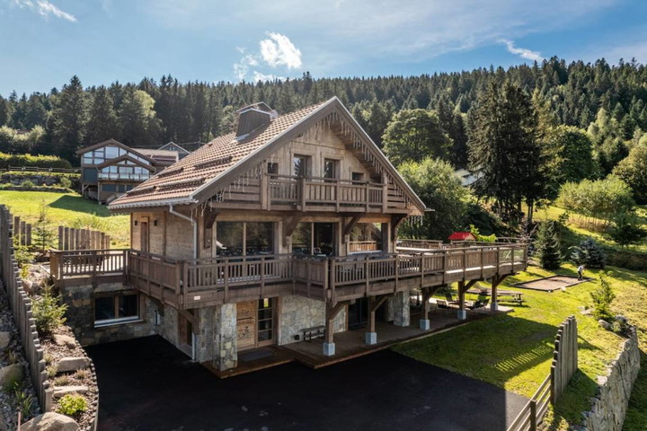230 M² Maison De Vacances ∙ 6 Chambres ∙ 14 Personnes - La Bresse