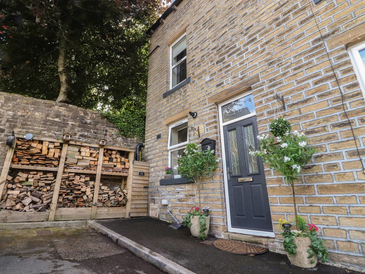 Cottage ∙ 3 Bedrooms ∙ 5 Guests - Haworth