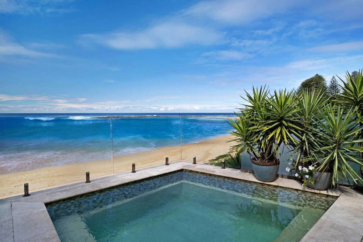 333 M² House ∙ 5 Bedrooms ∙ 8 Guests - The Entrance