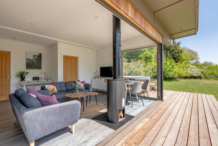 Lodge ∙ 2 Bedrooms ∙ 4 Guests - Essex