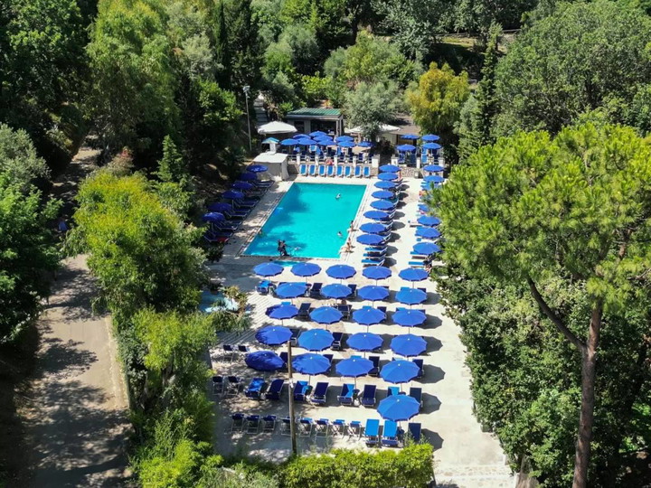 15 M² Caravan ∙ 2 Bedrooms ∙ 4 Guests - Campania