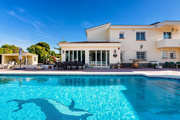 288 M² Villa ∙ 5 Habitaciones ∙ 10 Huéspedes - Jijona