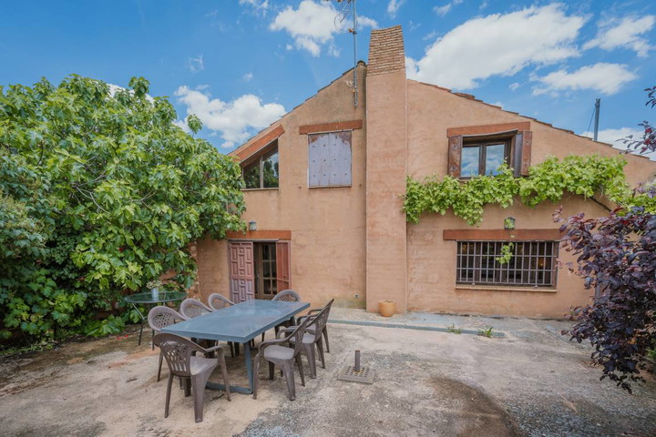 132 M² Casa ∙ 3 Habitaciones ∙ 5 Huéspedes - Ayllón