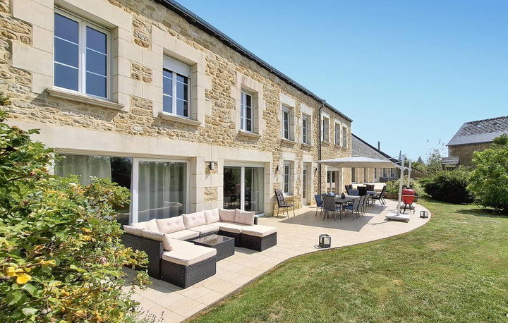 750 M² House ∙ 7 Bedrooms ∙ 15 Guests - Ardennes