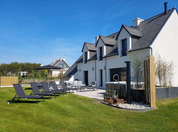 180 M² Gîte ∙ 5 Chambres ∙ 12 Personnes - Bretagne