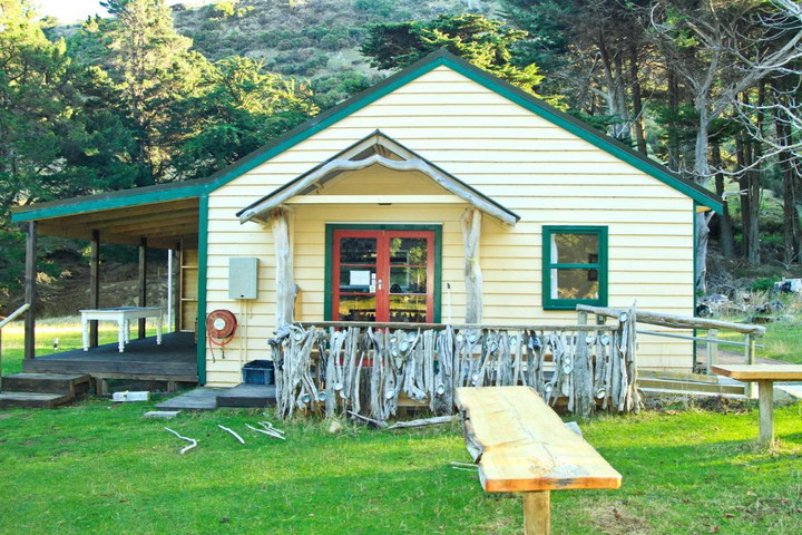 Camping ∙ 1 Bedroom ∙ 3 Guests - Akaroa
