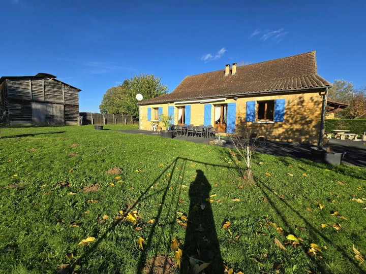 220 M² Gîte ∙ 6 Chambres ∙ 12 Personnes - Souillac