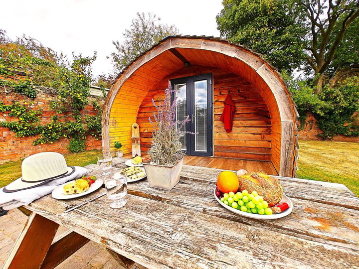 Camping ∙ 1 Bedroom ∙ 5 Guests - Staffordshire