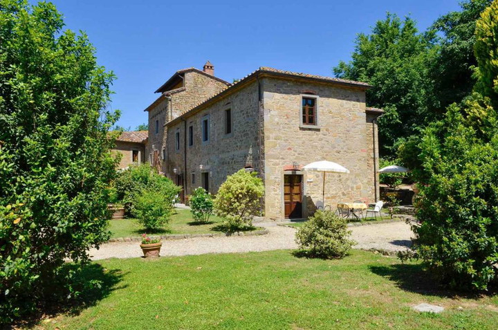 723 M² Villa ∙ 16 Bedrooms ∙ 34 Guests - Cortona