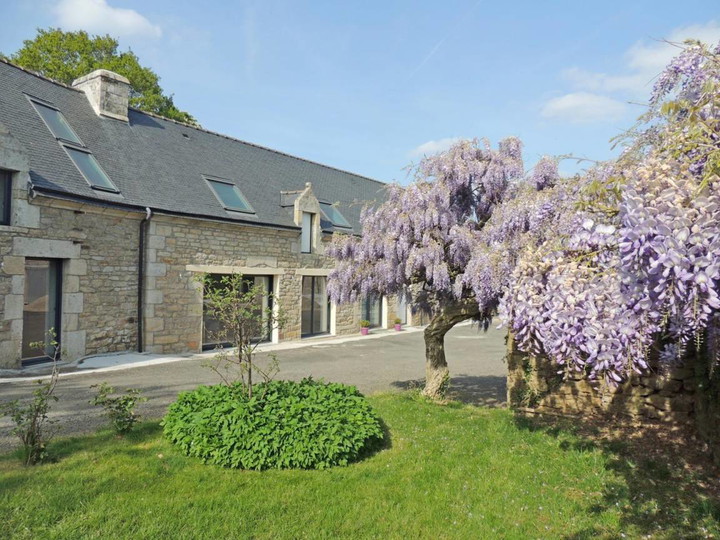 265 M² Gîte ∙ 4 Chambres ∙ 12 Personnes - Baud