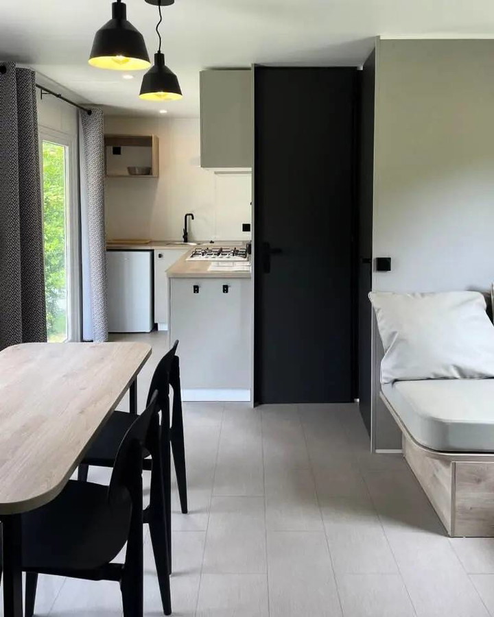 Caravan ∙ 2 Bedrooms ∙ 4 Guests - Belgium