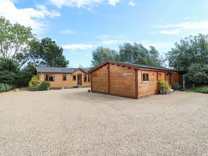 Cottage ∙ 2 Bedrooms ∙ 6 Guests - Stowmarket