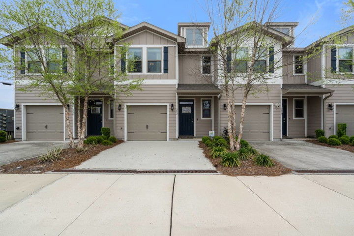 143 M² House ∙ 3 Bedrooms ∙ 8 Guests - Pensacola, FL