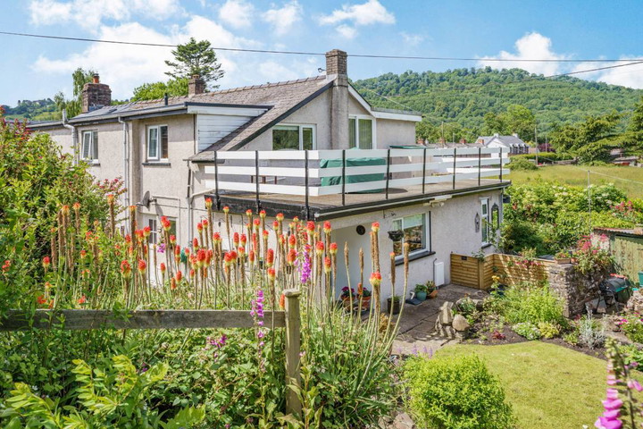 Cottage ∙ 2 Bedrooms ∙ 4 Guests - Abergavenny