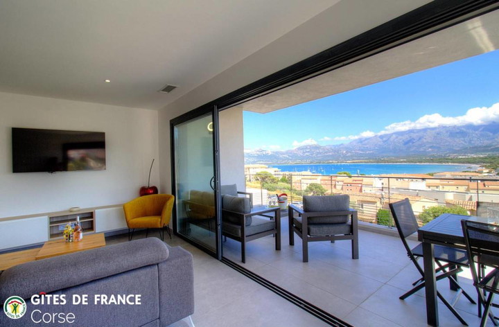 105 M² Gîte ∙ 3 Bedrooms ∙ 6 Guests - Calvi