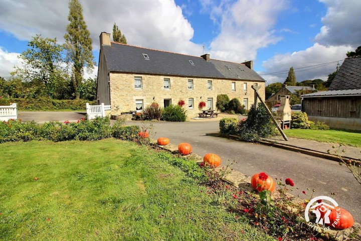 150 M² Gîte ∙ 4 Chambres ∙ 8 Personnes - Loudéac