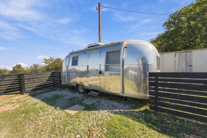 Farmhouse ∙ 1 Bedroom ∙ 3 Guests - Texas