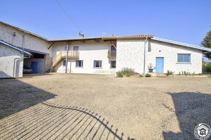 195 M² Gîte ∙ 4 Chambres ∙ 8 Personnes - Beaujolais