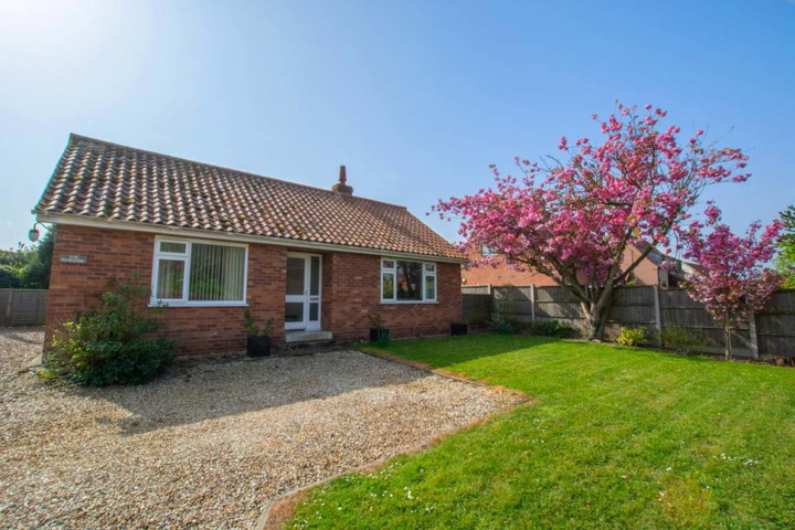 House ∙ 2 Bedrooms ∙ 4 Guests - Burnham Market