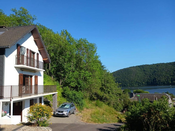 90 M² Gîte ∙ 3 Chambres ∙ 6 Personnes - Chambon-sur-Lac
