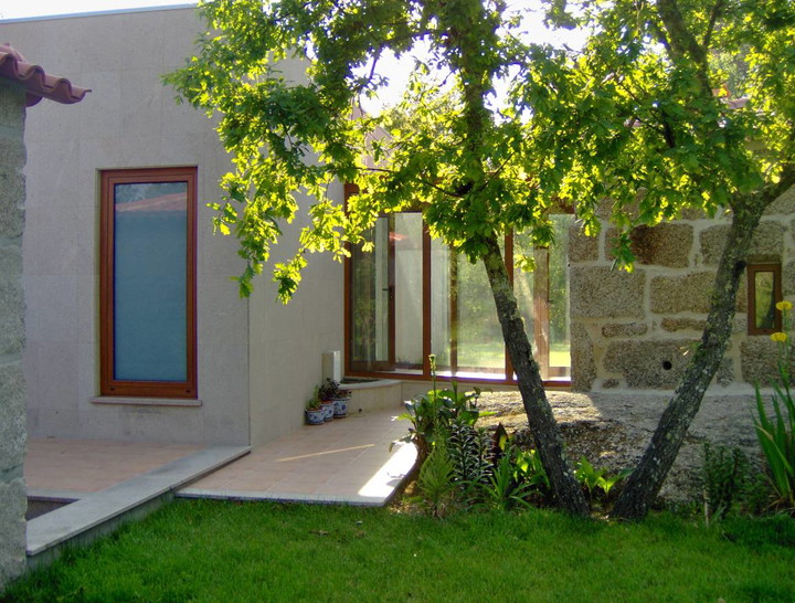 24 M² Quarto Particular ∙ 1 Quarto ∙ 3 Hóspedes - Santa Comba Dão