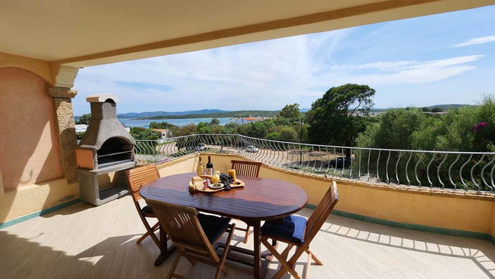 120 M² Villa ∙ 3 Chambres ∙ 11 Personnes - Olbia