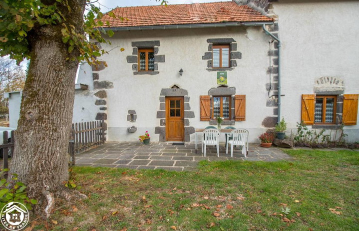 85 M² Gîte ∙ 1 Chambre ∙ 4 Personnes - Puy-de-Dôme