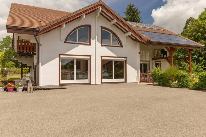 80 M² Gîte ∙ 2 Chambres ∙ 5 Personnes - Ain