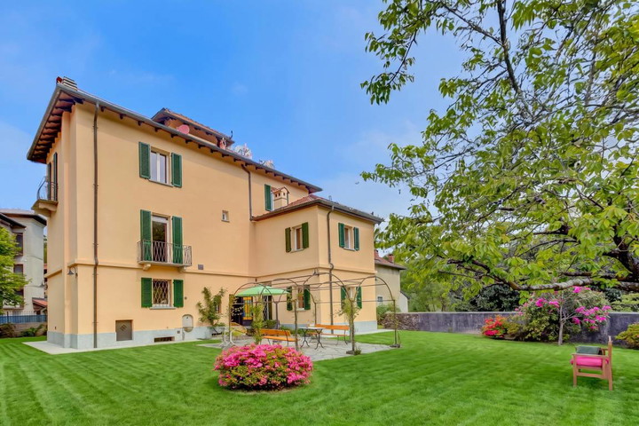220 M² Villa ∙ 4 Bedrooms ∙ 7 Guests - Stresa