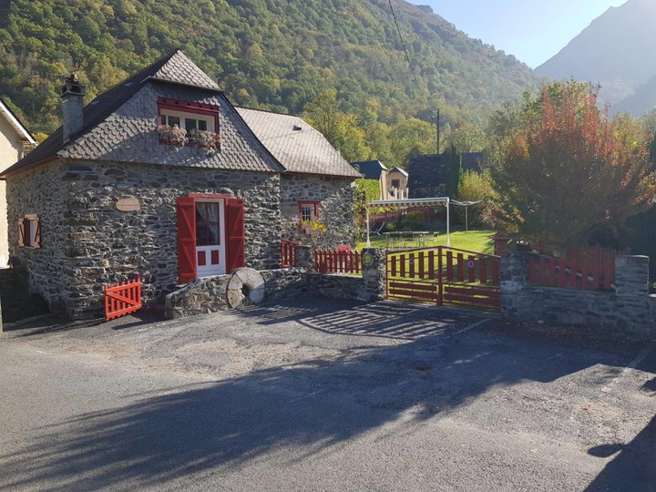 75 M² Gîte ∙ 2 Chambres ∙ 4 Personnes - Cauterets
