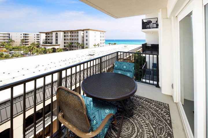 128 M² Condo ∙ 3 Bedrooms ∙ 9 Guests - Fort Walton Beach, FL