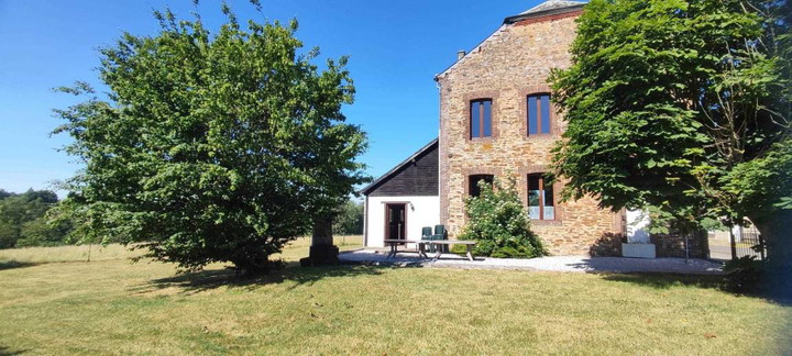 216 M² Gîte ∙ 5 Bedrooms ∙ 15 Guests - Ardennes