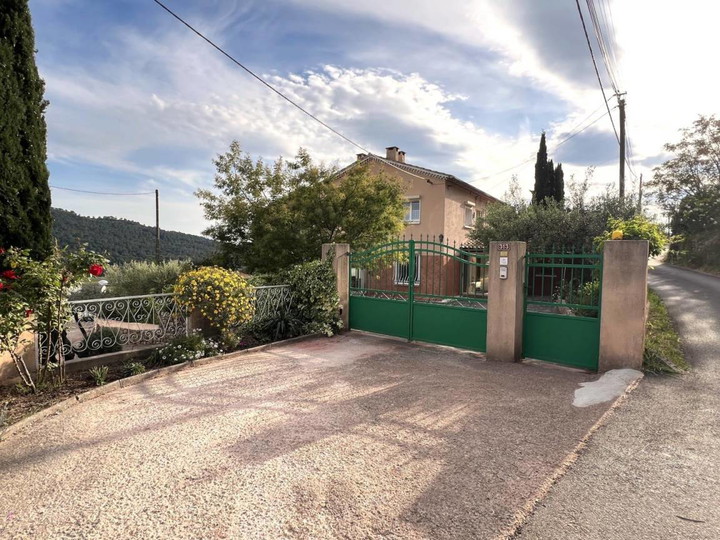 95 M² Gîte ∙ 2 Chambres ∙ 4 Personnes - Var