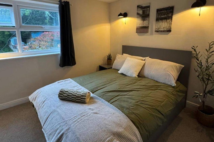 75 M² Cottage ∙ 3 Bedrooms ∙ 5 Guests - Tarporley