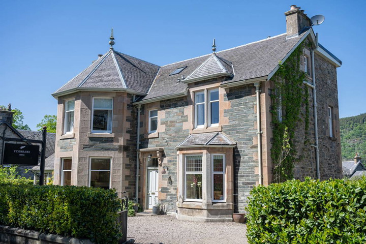 Cottage ∙ 10 Bedrooms ∙ 20 Guests - Aberfeldy