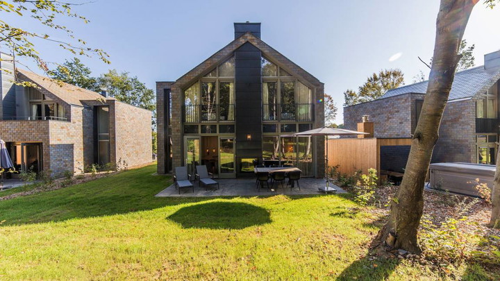170 M² Villa ∙ 3 Slaapkamers ∙ 6 Gasten - Maasmechelen