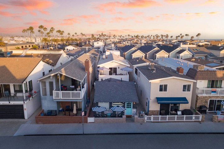 76 M² Apartment ∙ 3 Bedrooms ∙ 6 Guests - Newport Beach, CA