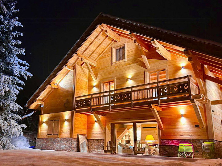 300 M² House ∙ 6 Bedrooms ∙ 15 Guests - Serre Chevalier