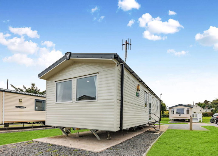 Caravan ∙ 2 Bedrooms ∙ 6 Guests - Llansteffan